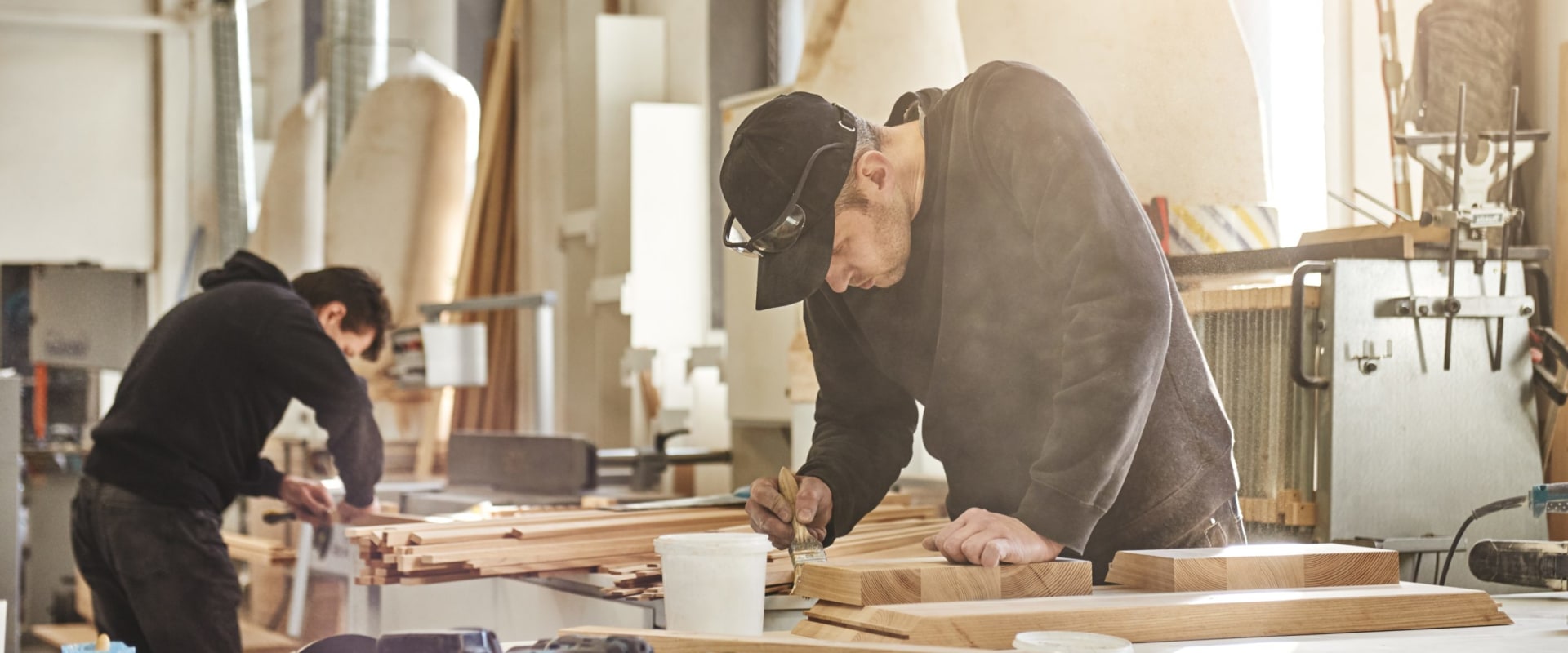 What is the difference between carpentry and woodworking?